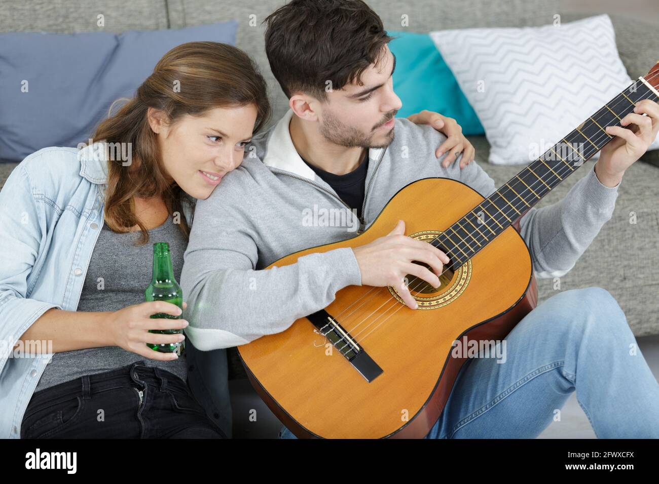 Party guitar young house hi-res stock photography and images - Alamy