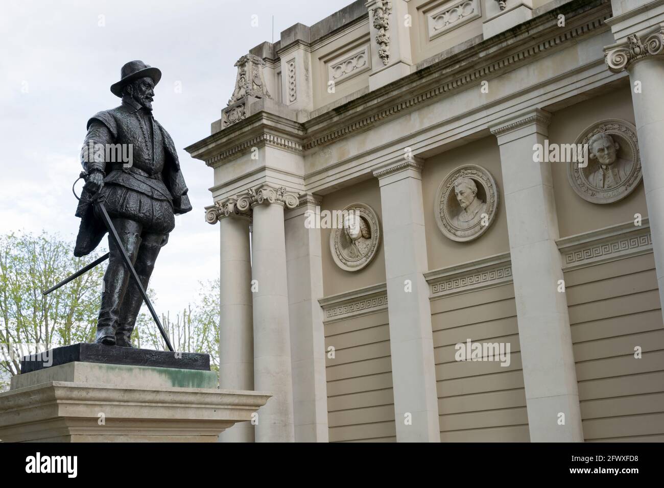 Statue of sir Walter Raleigh, OLD ROYAL NAVAL COLLEGE, Greenwich ...
