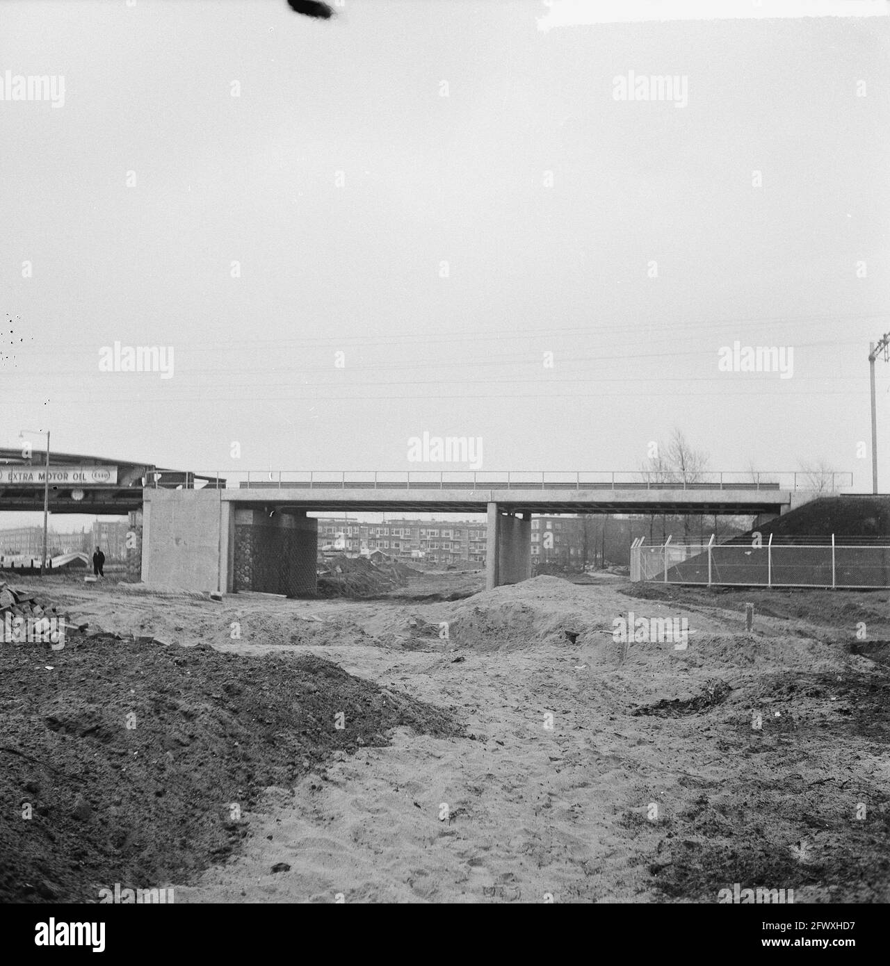 Old new bridge over Canal Road on the Gordelweg, March 16, 1965 ...