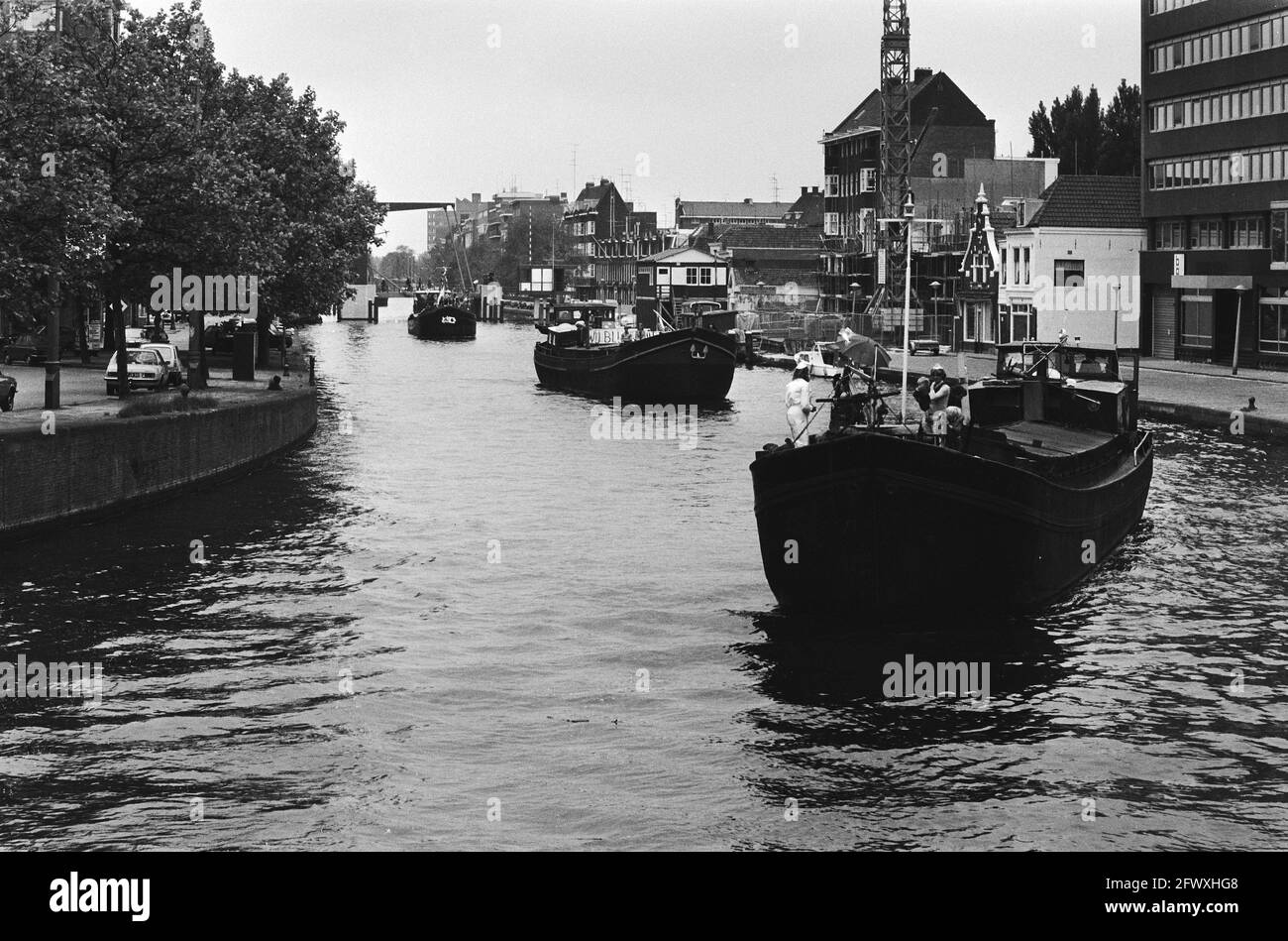 protests, houseboats, canals, city images, june 17, 1979, canals ...