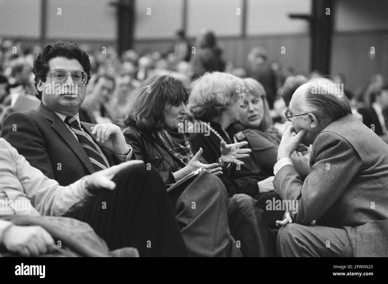 Council and States Congress of the PVDA in Amsterdam. 16.17 Van Thijn ...