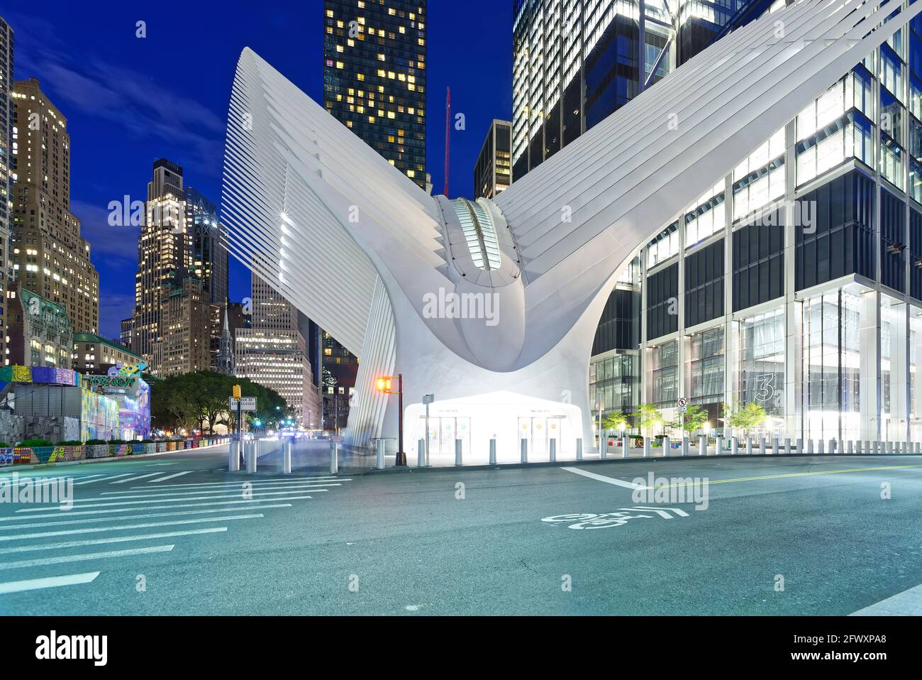 Path station world trade hi-res stock photography and images - Alamy