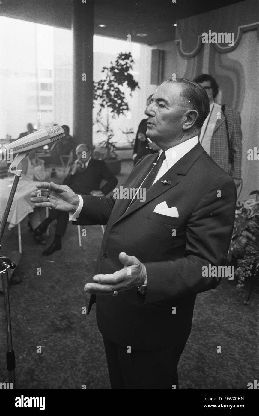 Reception director C. Verolme on the occasion of 25 years Verolme ...