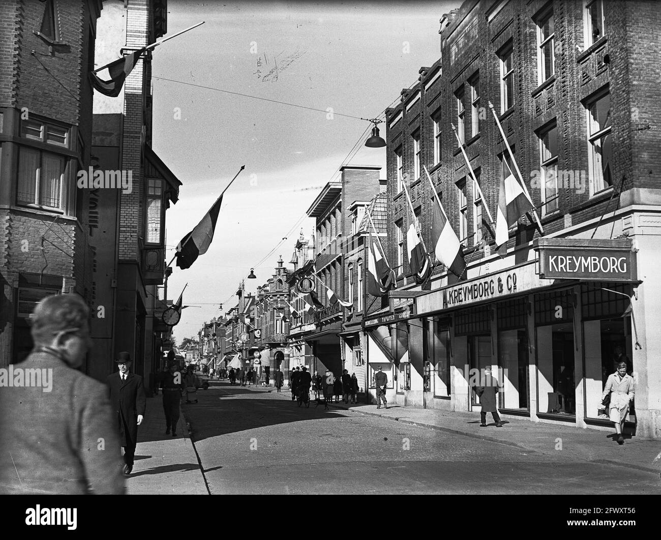 Apeldoorn flags at half-mast, October 10, 1946, FLAGS, The Netherlands ...