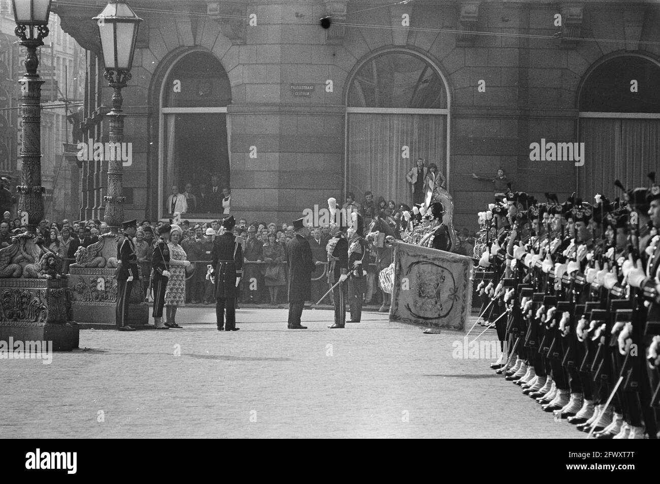 Honor guard set up hi-res stock photography and images - Alamy