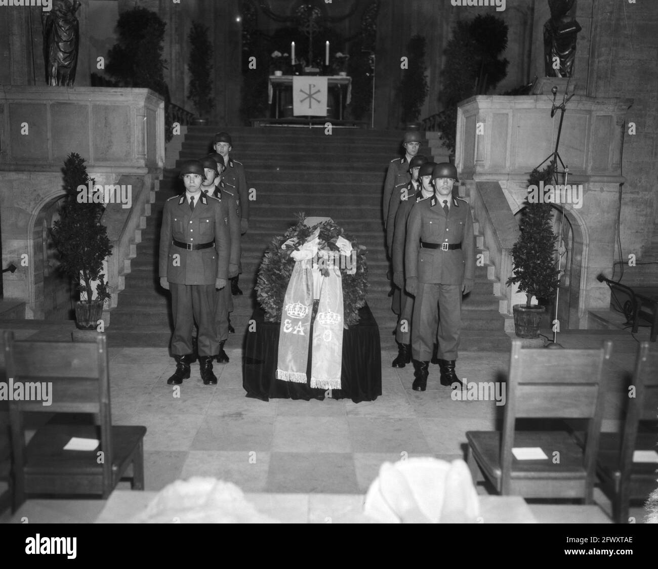 Honor Guard of German Military personnel at the sarcophagus, April 28 ...