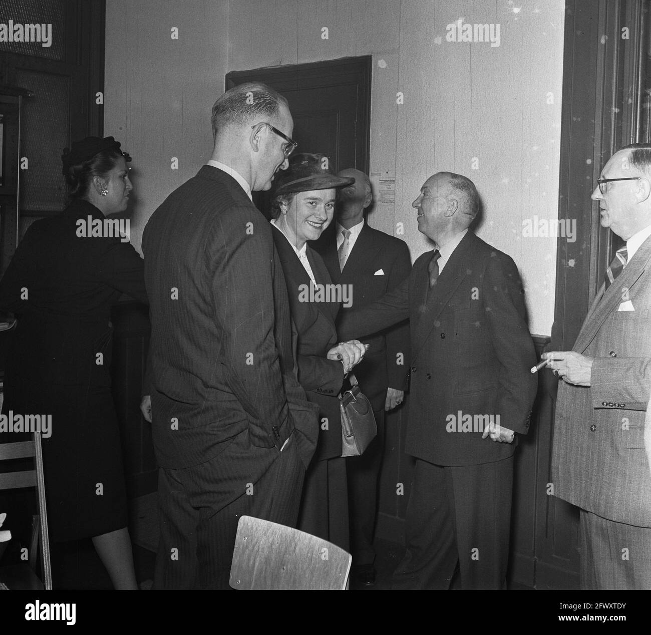 15 october 1952 hi-res stock photography and images - Alamy