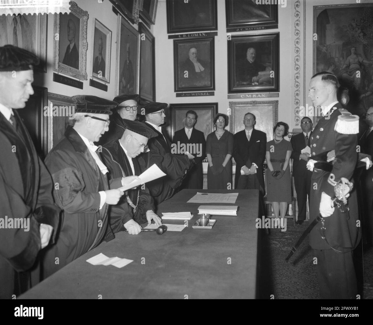 Promotion of the Lieutenant at sea 2nd class P. A. E. Sillevis Smit to ...