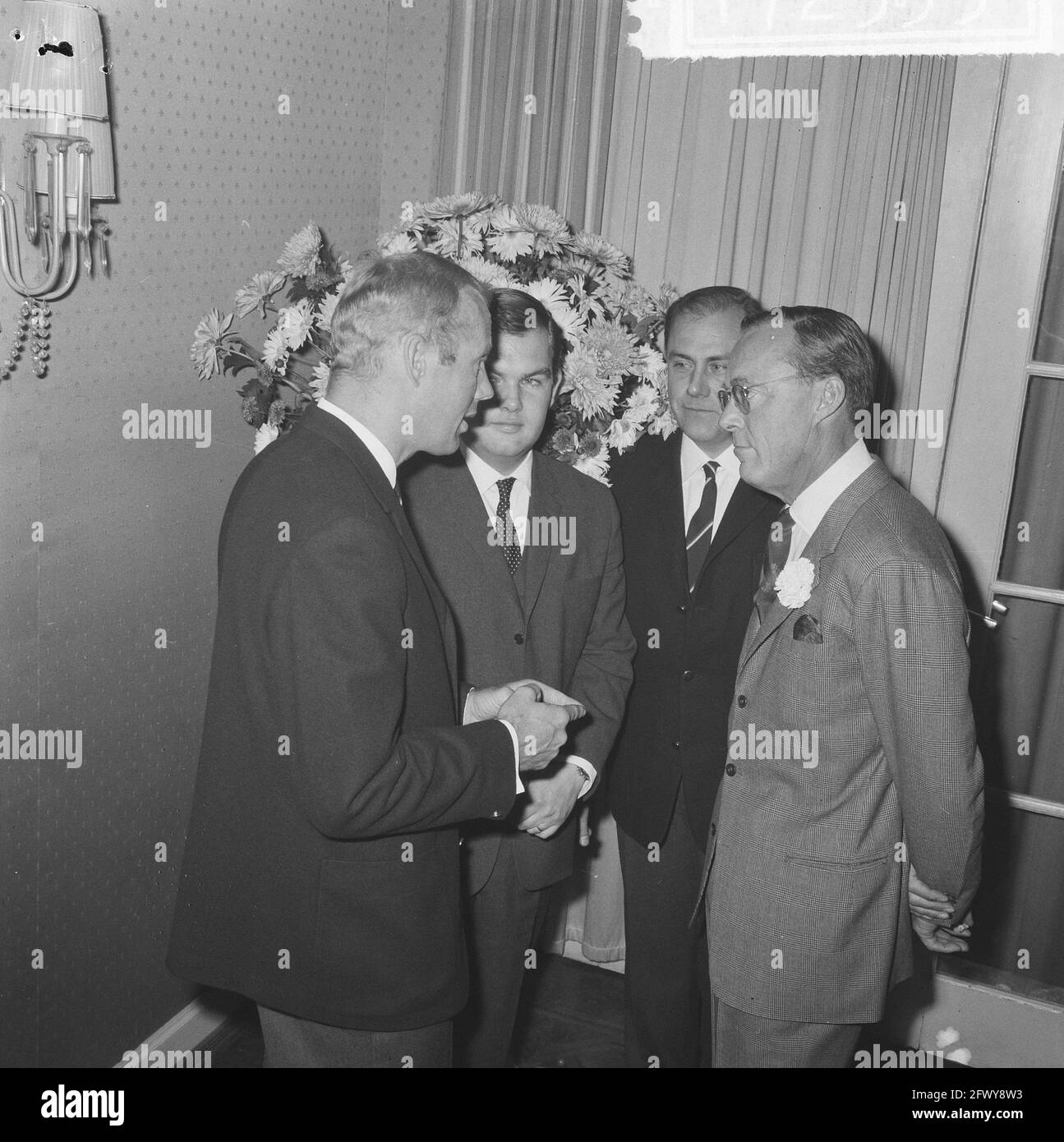 Racingteam Holland, Prince Bernhard at lunch, from left to right Mr ...