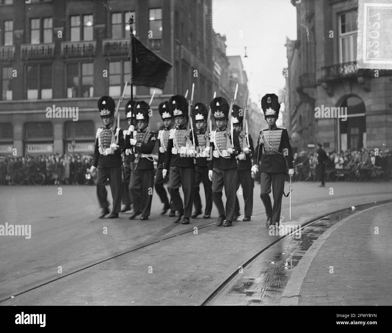 Honor guard Royal Palace, January 21, 1949, PALEIS, guard of honor, The ...
