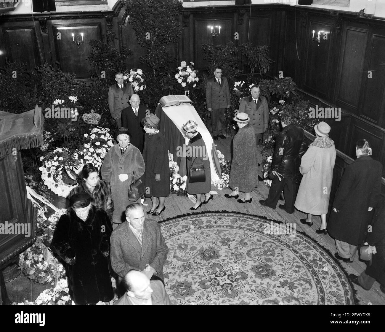 Palace keep death watch hi-res stock photography and images - Alamy