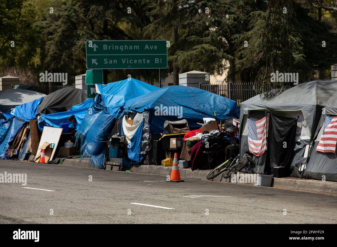 Homeless encampment hi-res stock photography and images - Alamy