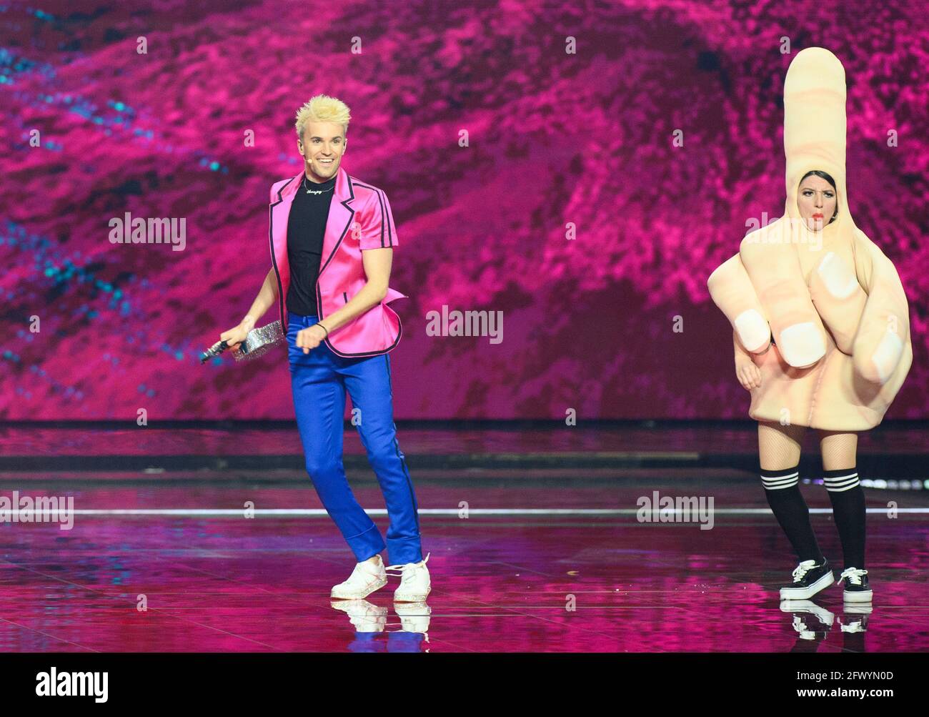 Rotterdam, Netherlands. 21st May, 2021. Singer Jendrik and the Dancing ...