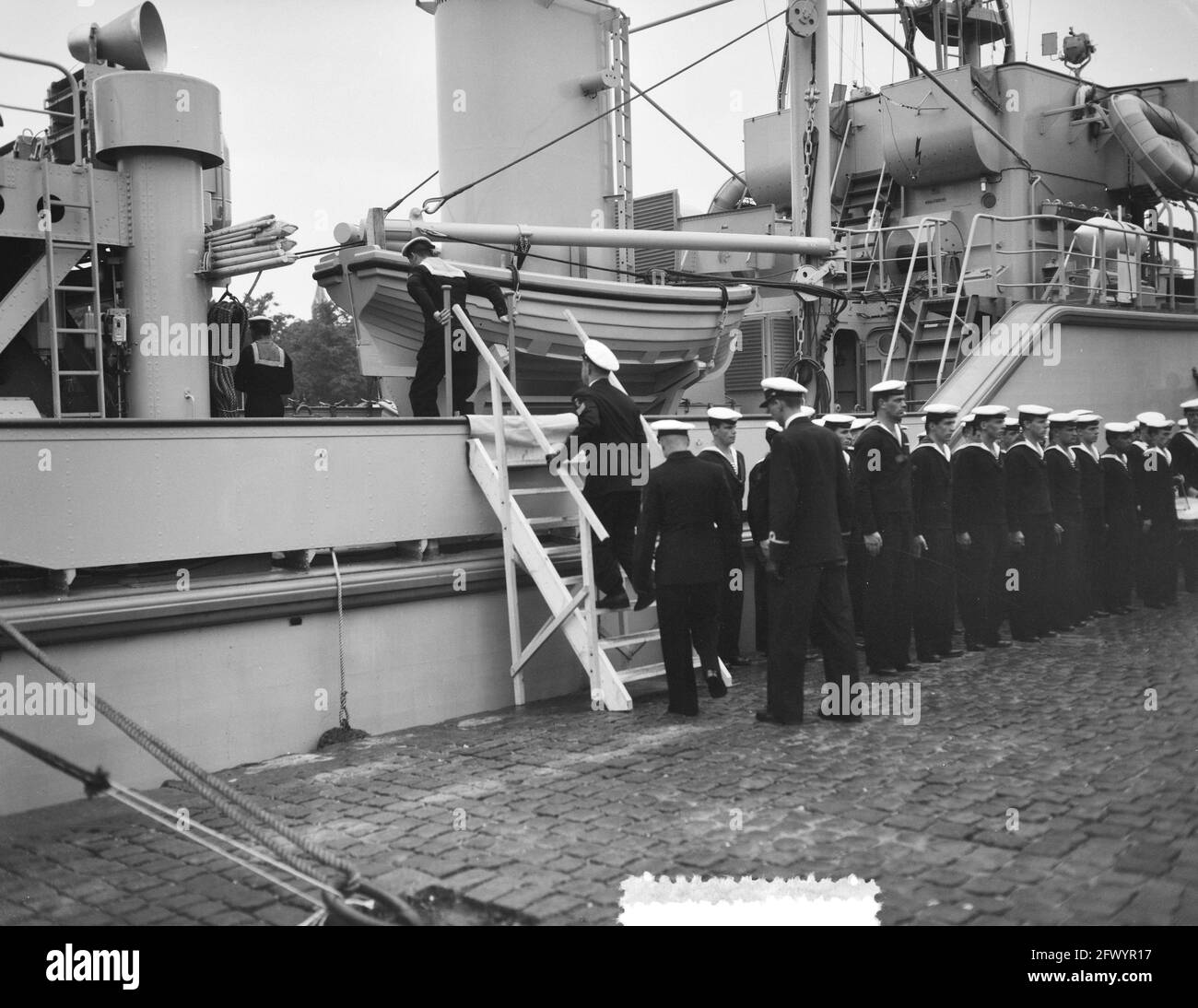 Transfer coastal minesweeper Lochem at Groningen. Shipyard Smit en ...