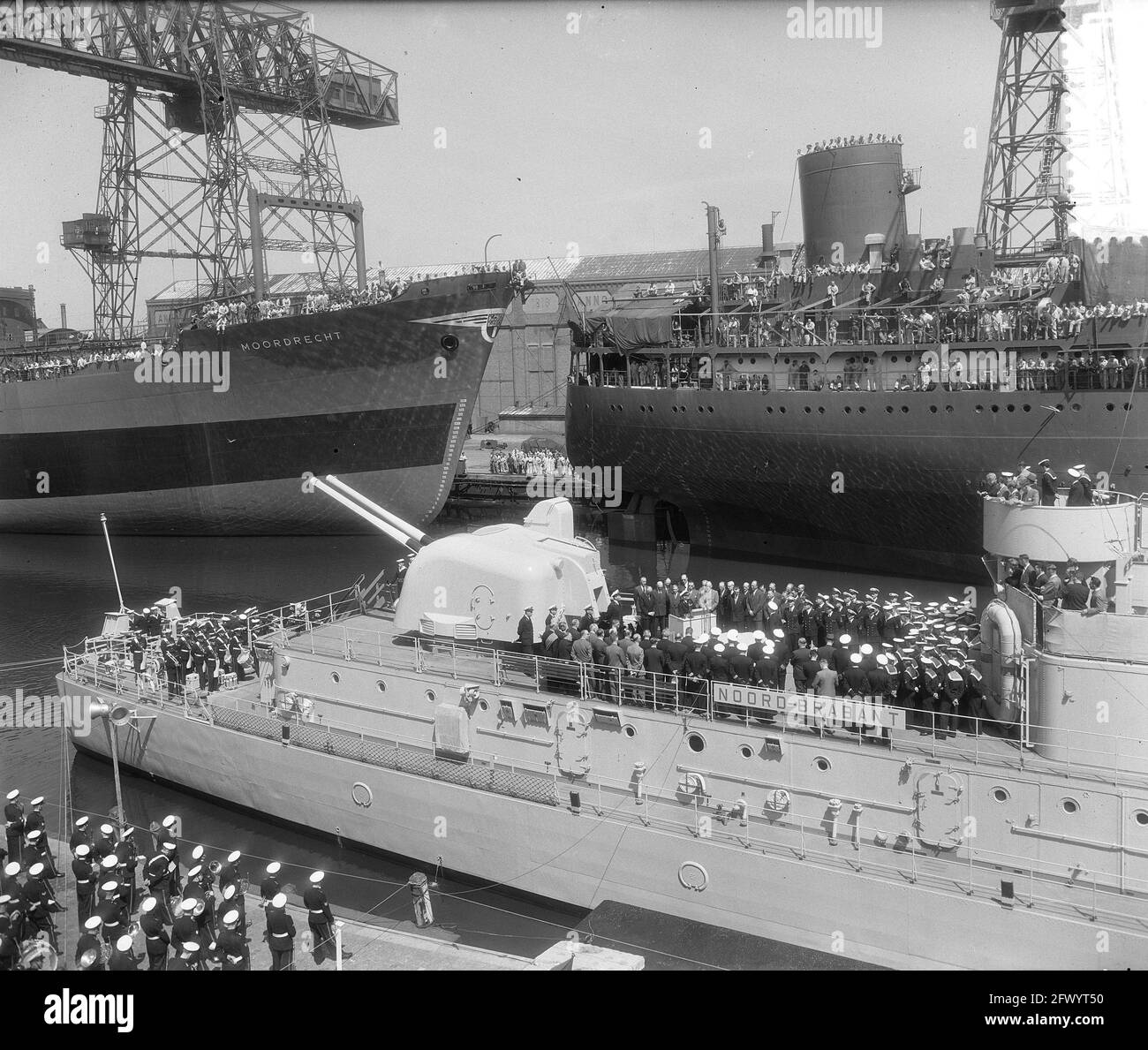 Transfer submarine hunter noord brabant vlissingen hi-res stock ...