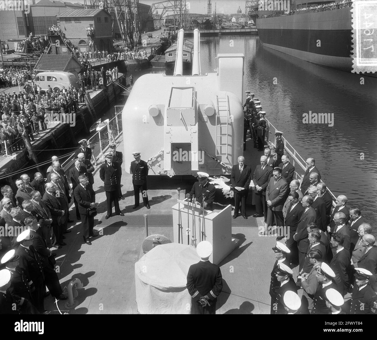 Transfer submarine hunter noord brabant vlissingen hi-res stock ...