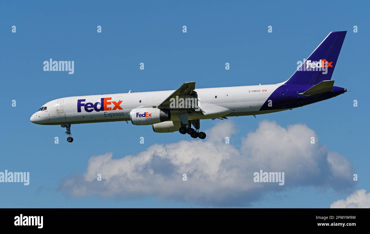 Fedex livery hi-res stock photography and images - Alamy
