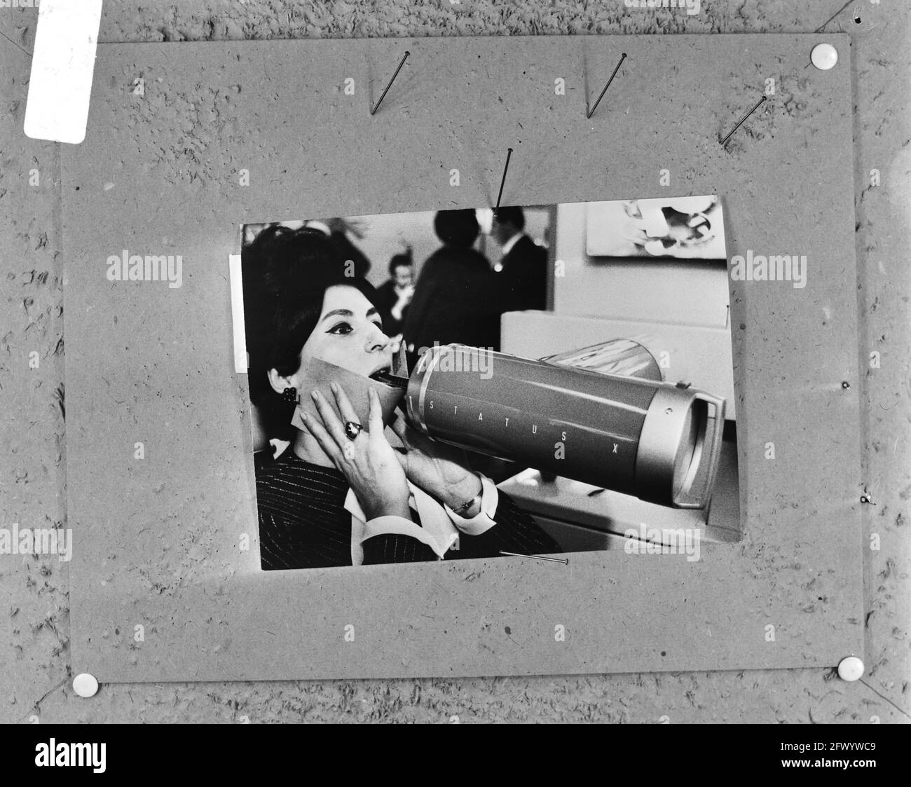 X ray display Black and White Stock Photos & Images - Alamy
