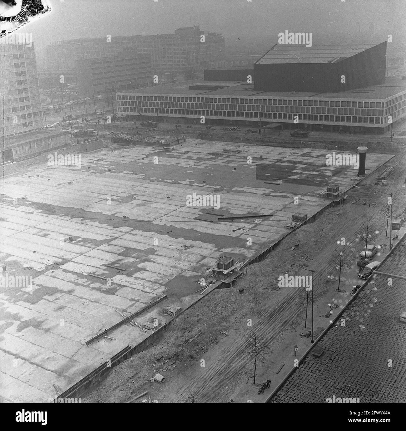 Rotterdam concert hall gets garden hi-res stock photography and images ...
