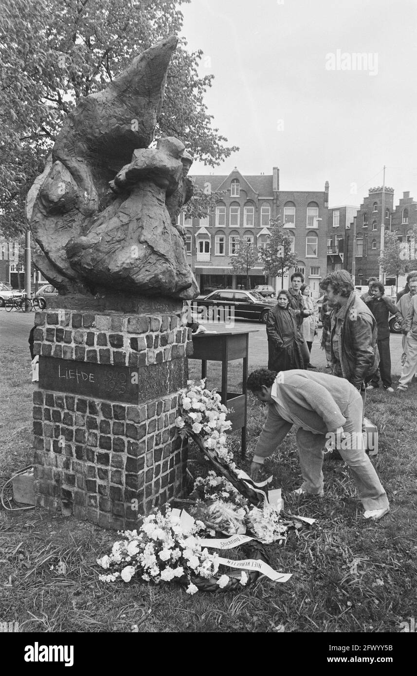 4 May, death commemoration; wreath laying at the Gypsy Monument on ...