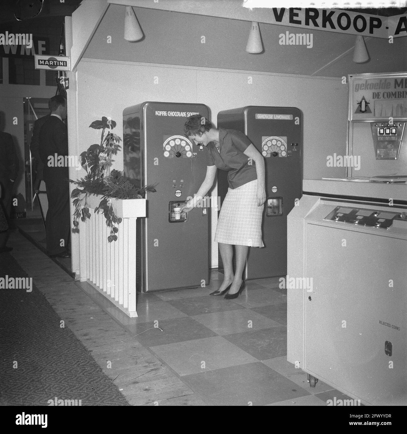 Historic vending machines hi-res stock photography and images - Alamy