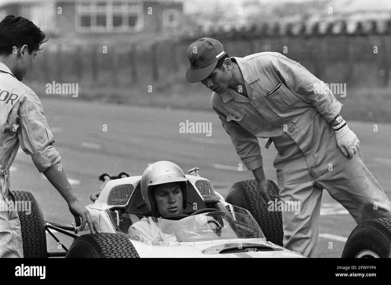 Autoprime hi-res stock photography and images - Alamy