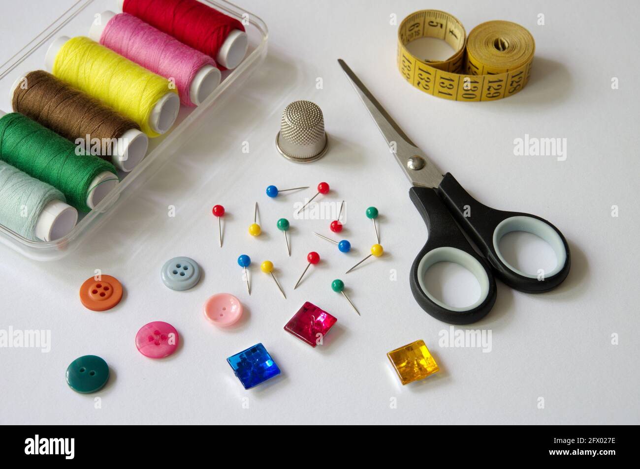 Sewing items hi-res stock photography and images - Alamy