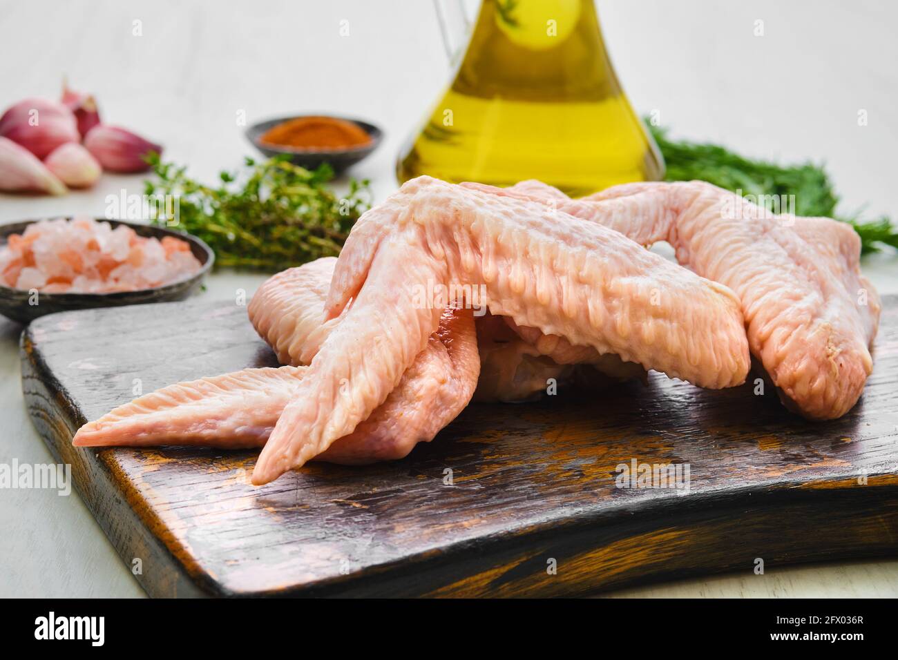 An uncooked chicken wing hi-res stock photography and images - Alamy