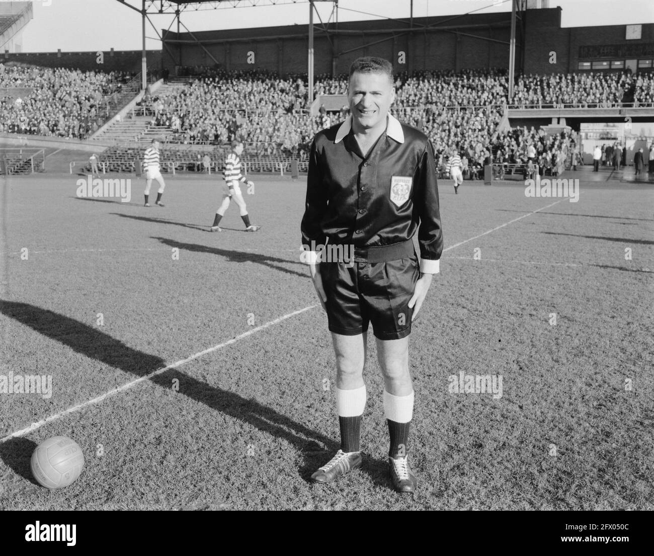 Referee leo horn hi-res stock photography and images - Alamy
