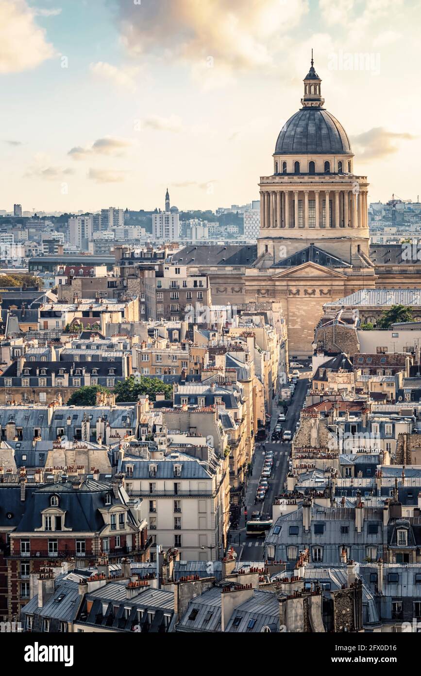 High above paris hi-res stock photography and images - Alamy