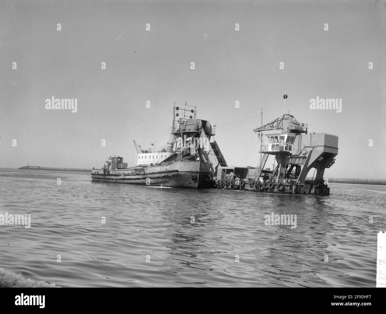 Dredging press mills hi-res stock photography and images - Alamy