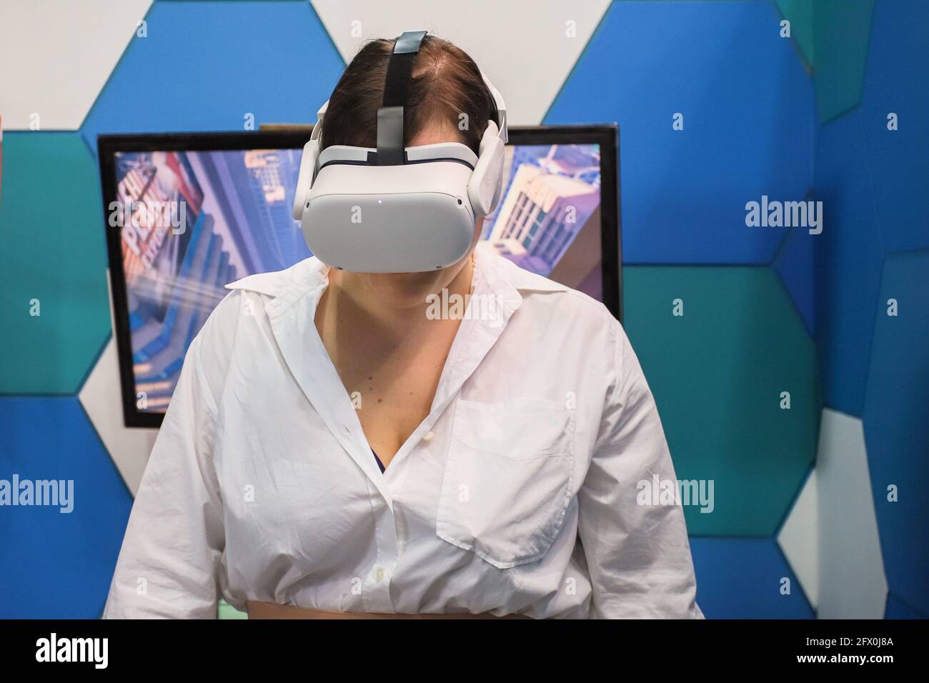 3d virtual reality viewer hi-res stock photography and images - Alamy