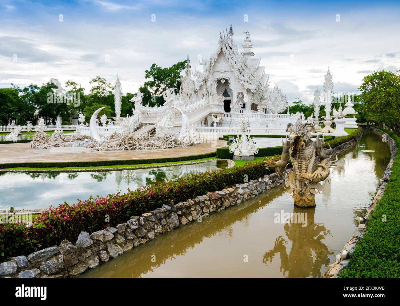 Stunning view of Wat Rong Khun, the White Temple in Chiang Rai ...