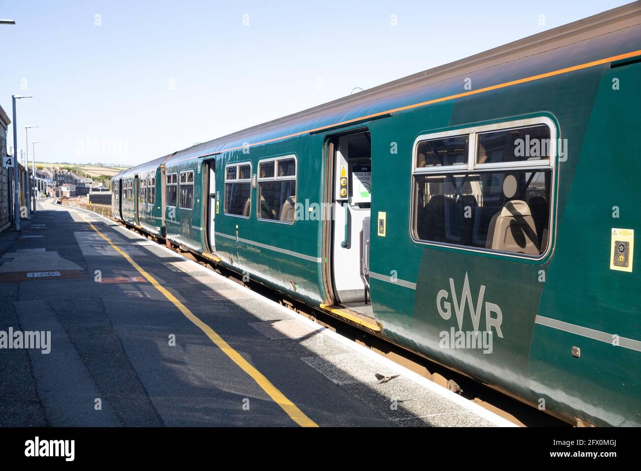 Great Western Rail train stopped at the platform 4 in Penzance Terminus ...
