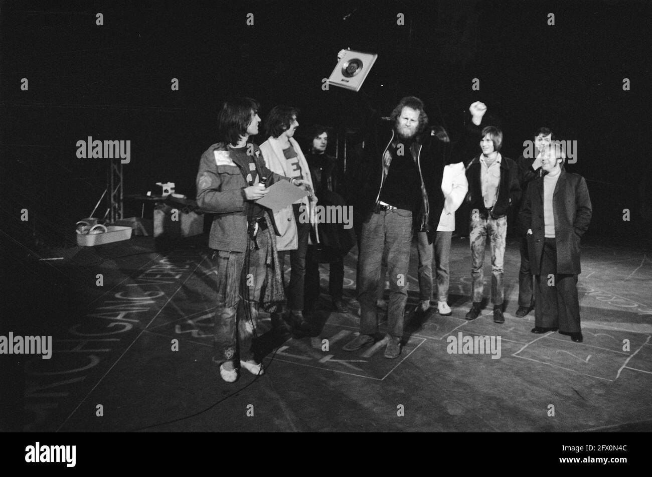 Zen received gold plate hi-res stock photography and images - Alamy