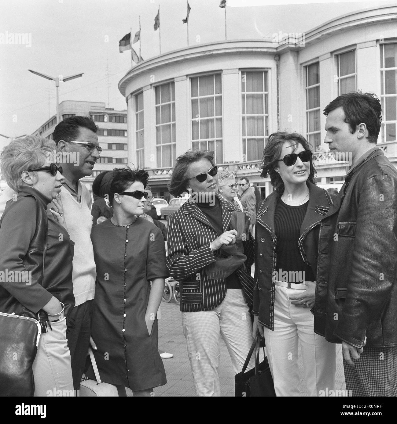 10 July 1965 High Resolution Stock Photography and Images - Alamy