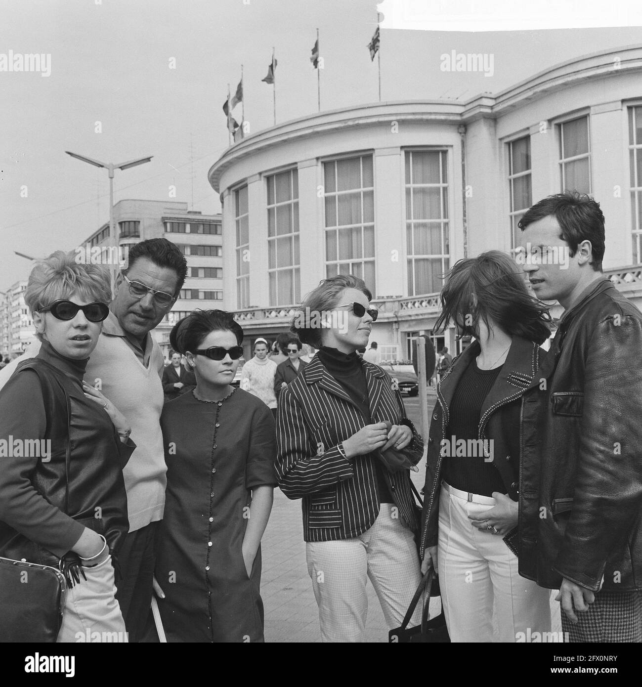 10 July 1965 High Resolution Stock Photography and Images - Alamy