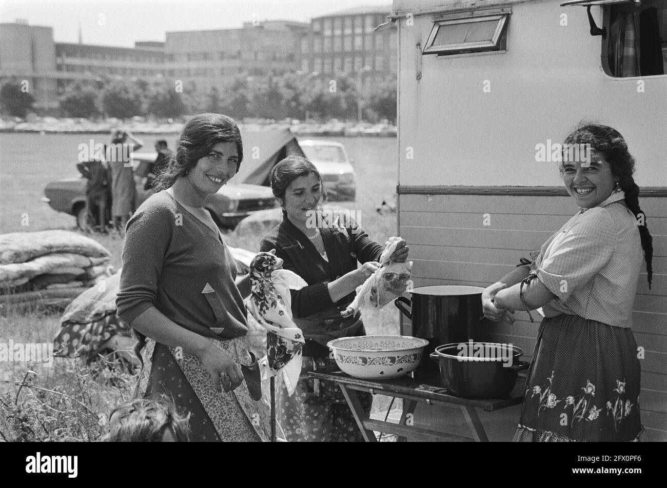 Gypsies the hague hi-res stock photography and images - Alamy