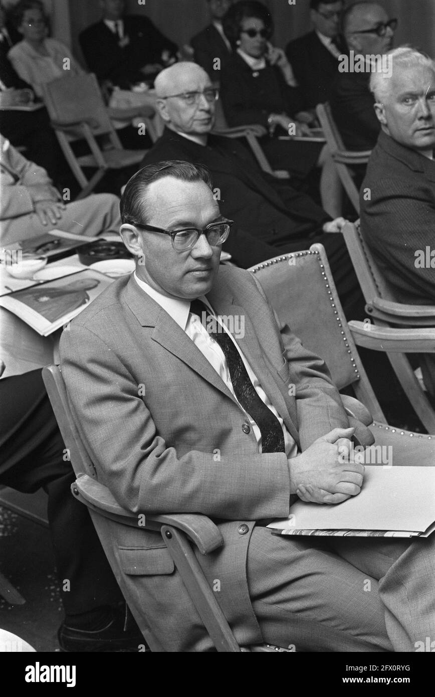 Numbers 17 20 professor dr hi-res stock photography and images - Alamy