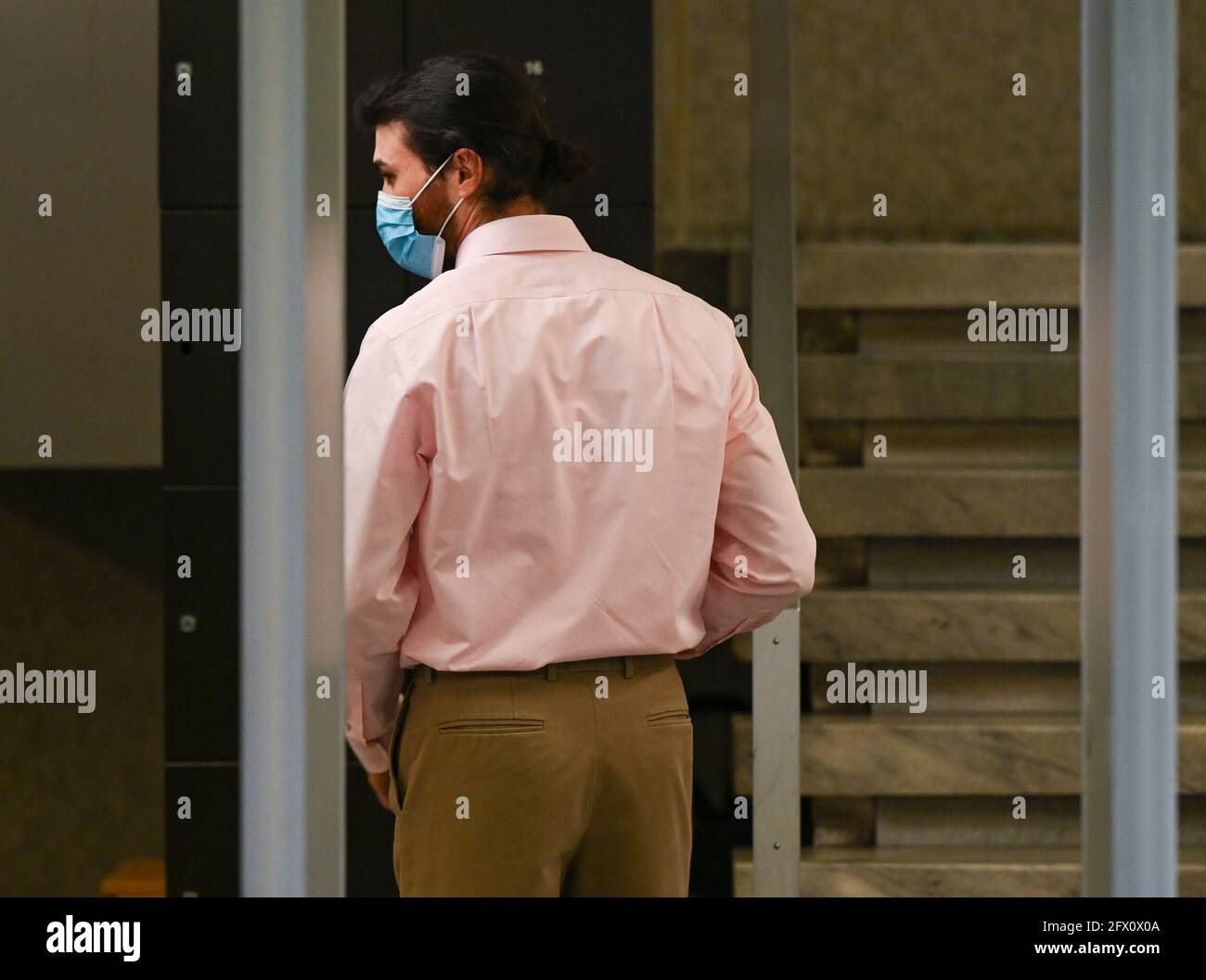 32 armed forces hi-res stock photography and images - Alamy