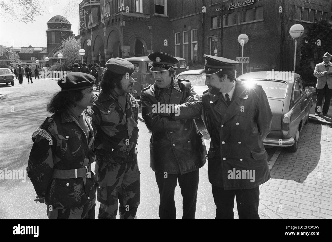 Dutch military uniforms hi-res stock photography and images - Alamy