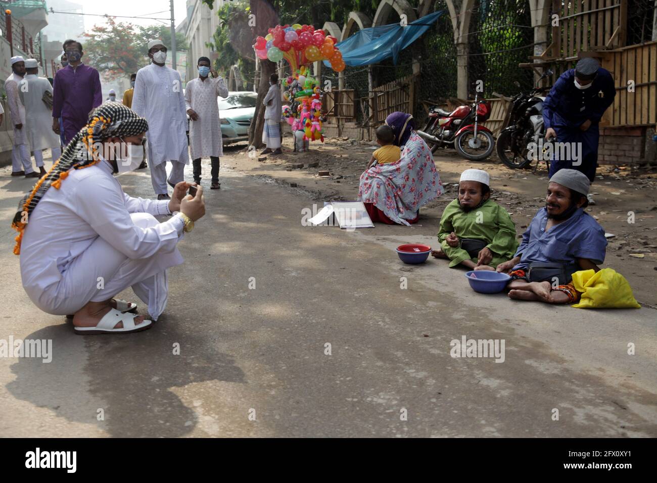 May 14 2021.dhaka, Bangladesh. Muslim devotees have attended the first ...