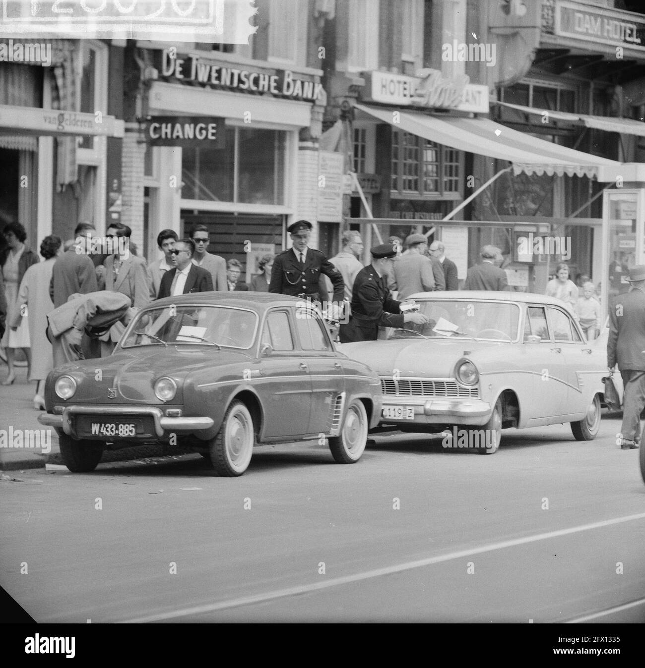 Agents fining autos hi-res stock photography and images - Alamy