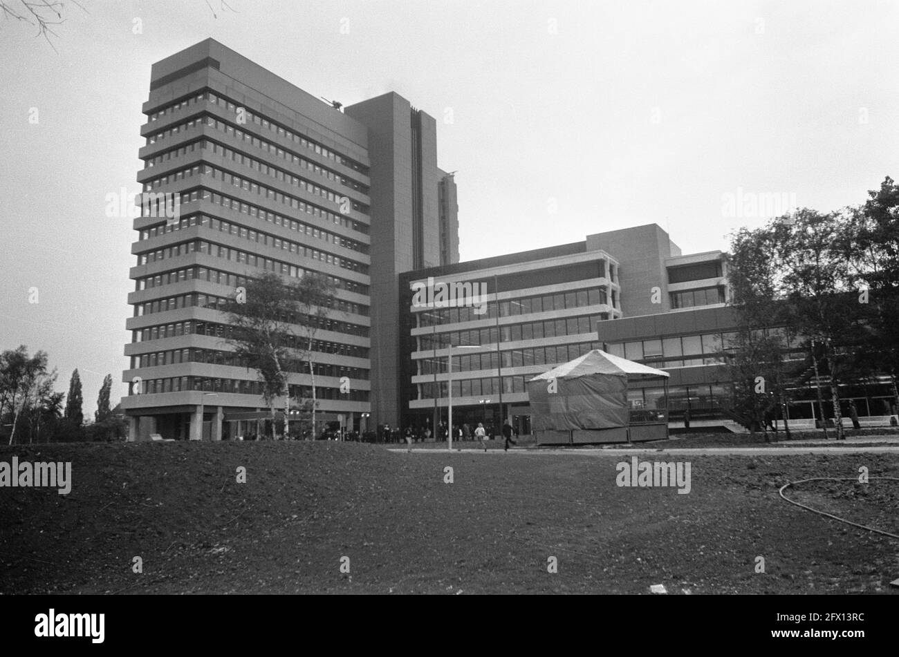 Queen Juliana opens new building Algemeen Burgelijk Pensioen Fonds in ...