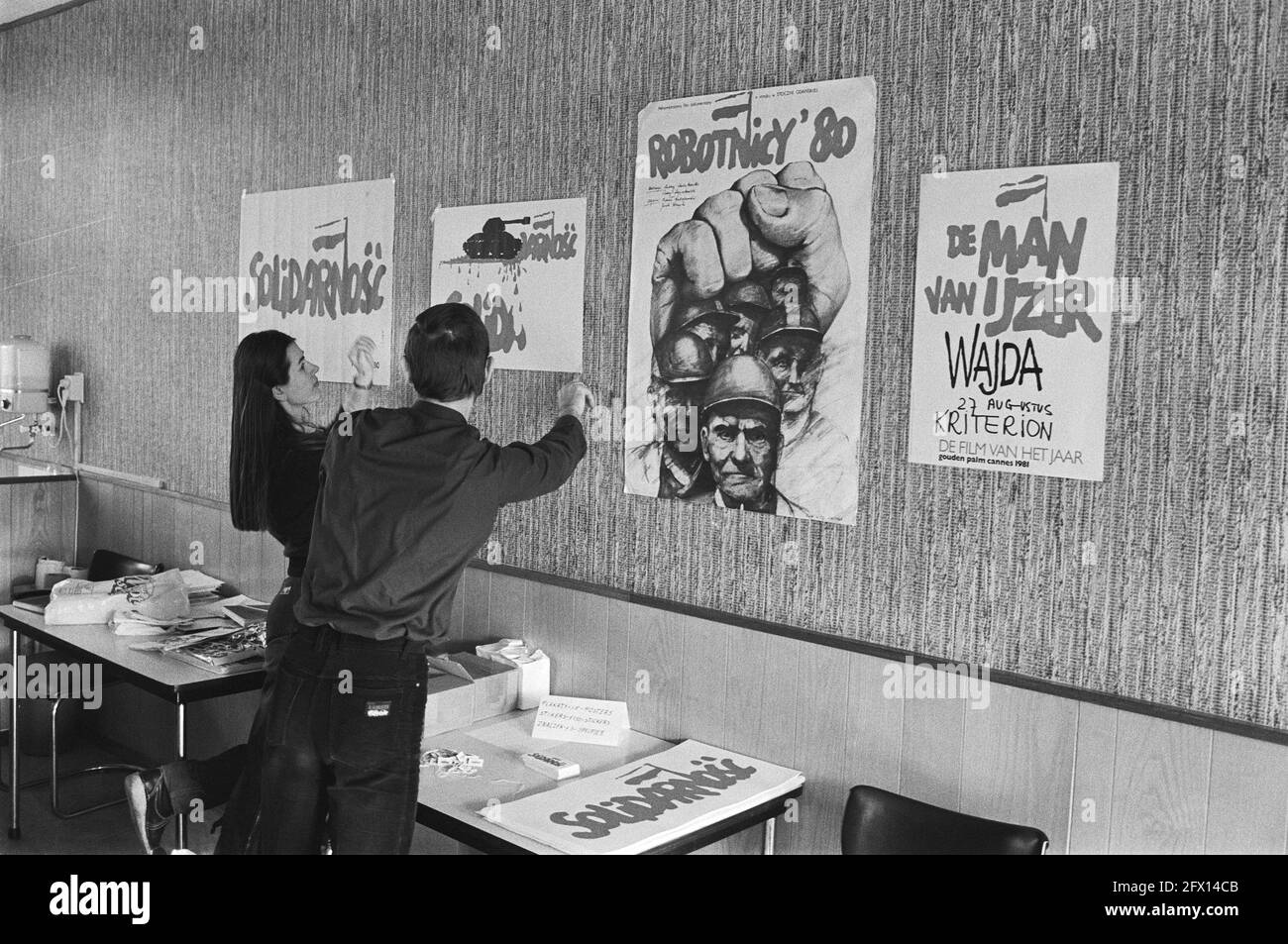 Polish trade union Solidarity opens information desk in P. C. Hooftlaan ...