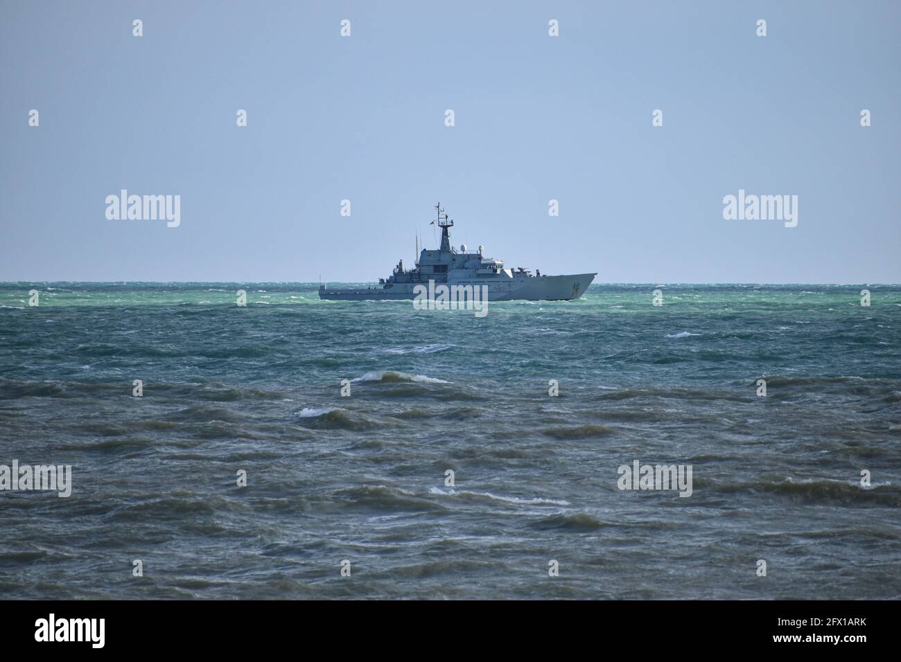 Royal navy river class offshore patrol vessel hi-res stock photography ...