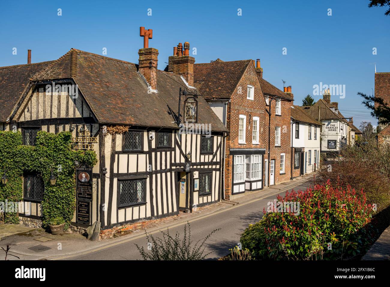The Leather Bottle pub in Cobham Kent. Known as Charles Dickens ...