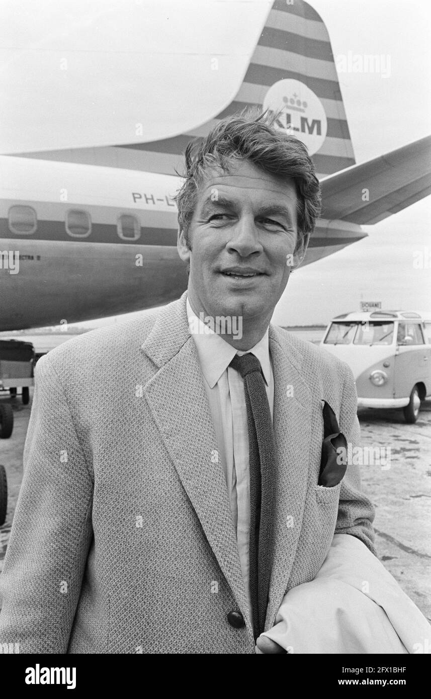 Arrival bill travers hi-res stock photography and images - Alamy