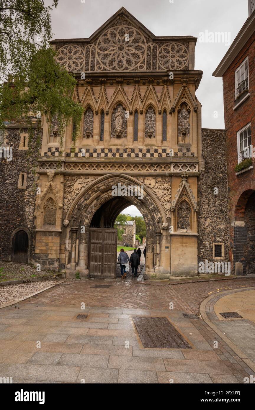 Norwich gates hi-res stock photography and images - Alamy