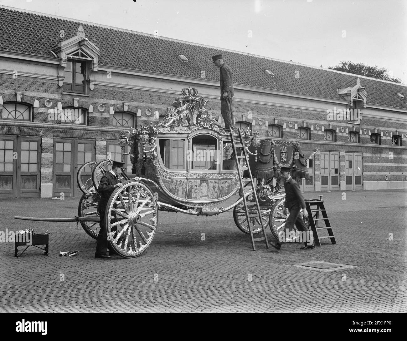 Royal stables coach Black and White Stock Photos & Images - Alamy